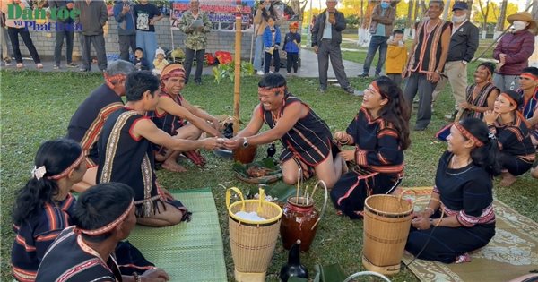 Lễ cưới của người Gia Rai | Báo Dân tộc và Phát triển